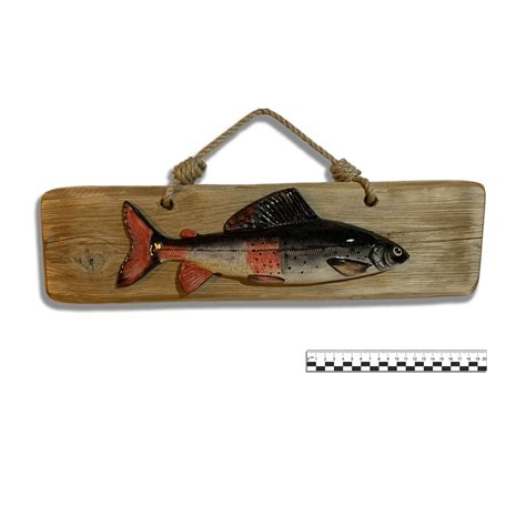 Керамическая настенная статуэтка хариуса исп 1 Регалино