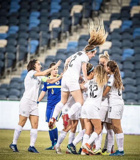 המגמה לסיים את אתנה