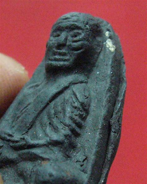 หลวงปู่ทวดวัดประสาทบุญญาวาส เนื้อดำ พระเครื่อง พระแท้ Webpra เว็บ พระ คอม