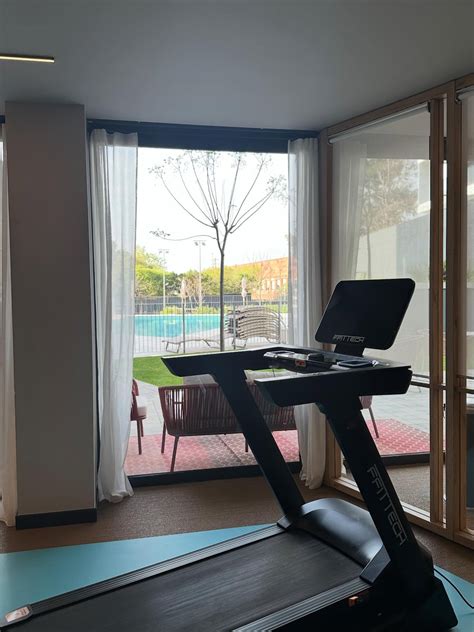 За 5 месяцев проживания в этом прекрасном доме пятый раз спускаюсь в зал😅Это успех я считаю😆