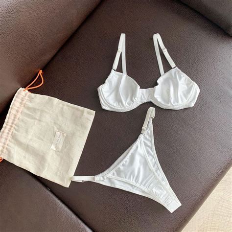 Пин на доске бельё