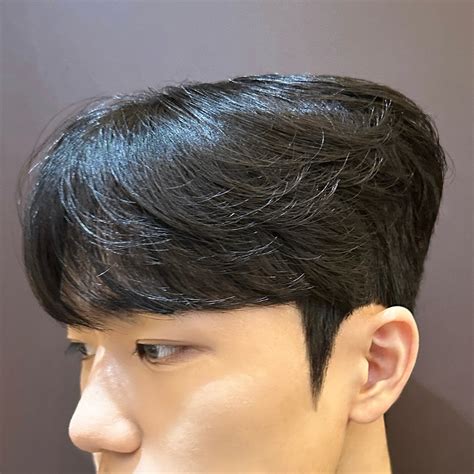 맨드살롱 홍대점 홍대미용실 시스루댄디컷 슬릭댄디컷 아이롱펌 볼륨매직 어울리는 스타일 찾아드립니다🙇🏻‍♂️ 어울리는 머리 못 찾으신 분들 아침에 손질이 오래