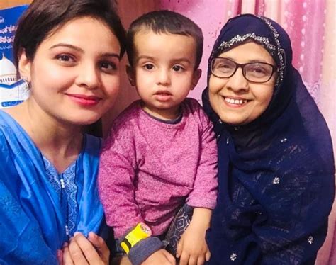 Isha Noor Biography Actress Age Husband Drama List Showbiz Hut