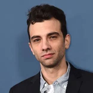 Jay Baruchel Age, Net Worth & Career Highlights - Full Bio - Mabumbe