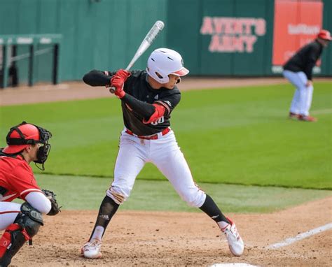 Deangelo Giles Baseball Instructor Diamond And Aces Sports Center