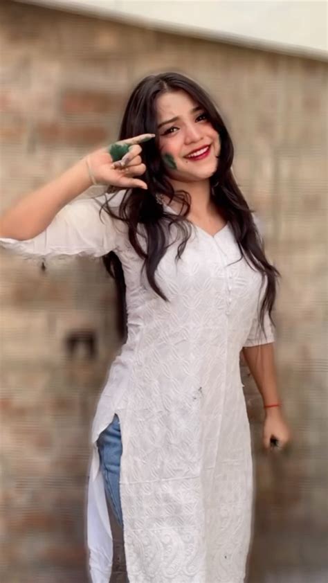 Samjhna Mujhe😊 Soniyoprajapati Reelitfeelit Reelkarofeelkaro Shayari Shayarilover