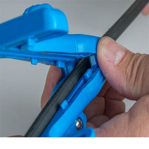 Fiber Optic Drop Cable Slitter Fod 2000