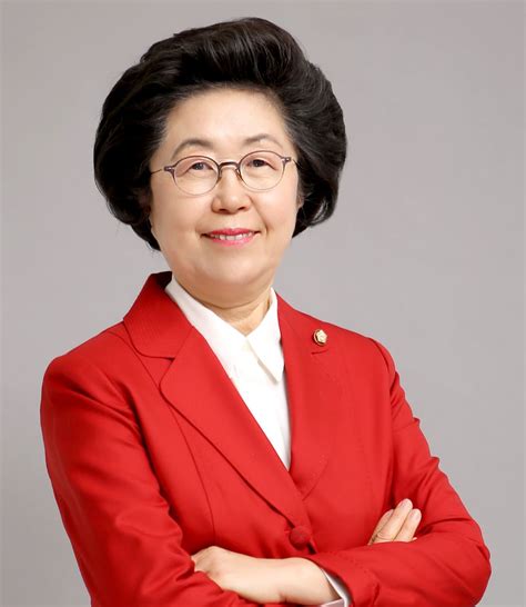 청년의꿈 보수에서 스타성 좋은 여자 정치인