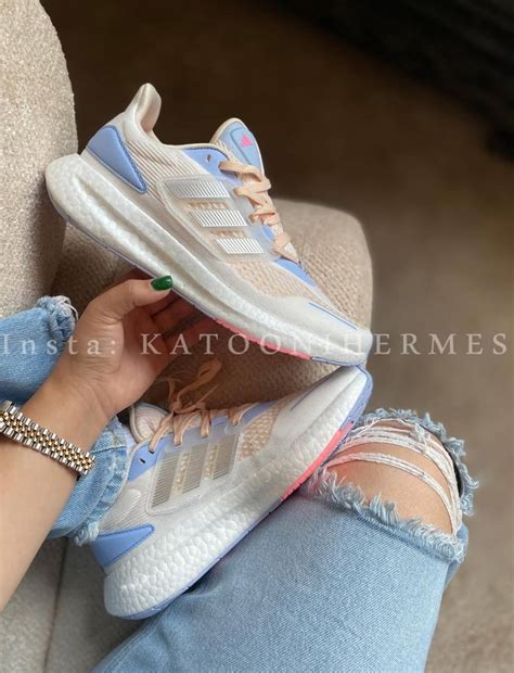 کتونی دخترانه و کتونی زنانه آدیداس اولترا بوست Adidas Ultra Boost