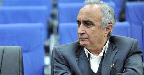 موسی غنی‌نژاد، اقتصاددان سه‌ دهه است که فسادهای اقتصادی میلیارد دلاری