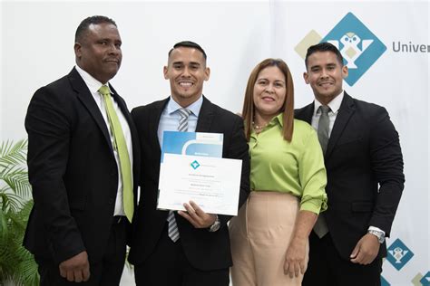 Wendrick Cicilia Awor Ta Meester In De Rechten Ea News Aruba