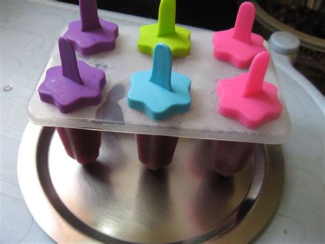 Мороженое фруктовый лед из ягод