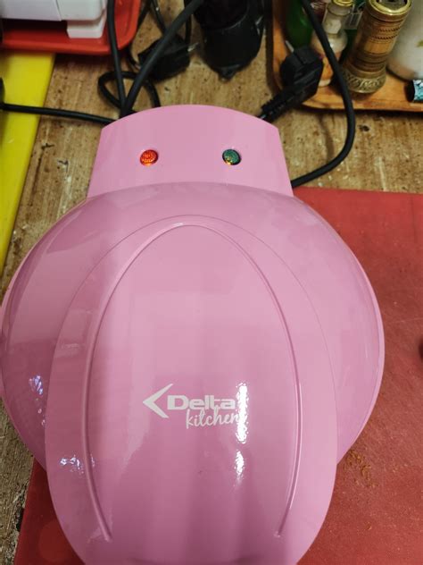 Тостер за кексчета и професионална шапка сешоар на браун гр Чирпан • Olx Bg