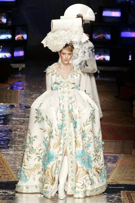 Enjoy 365 Day Returns Christian Dior Spring 2005 Couture Collection ...