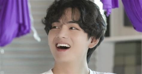 방탄소년단 뷔 플라잉 요가 도전기 매 순간이 인생샷