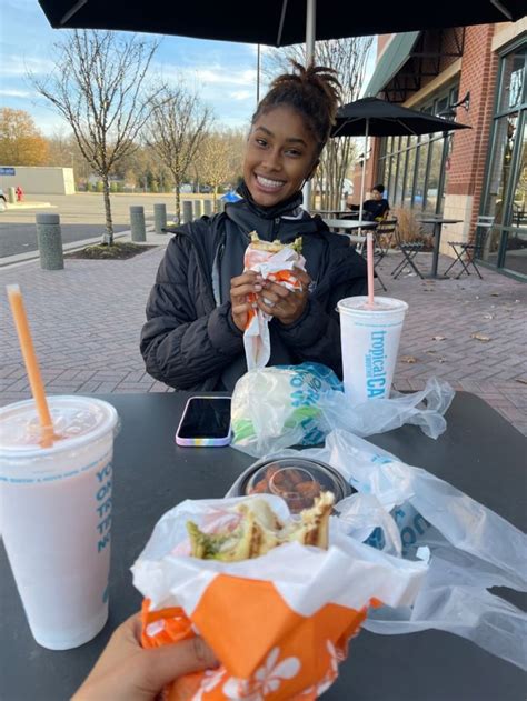 Pin By 5⭐️ On Bfp Best Friend Poses Best Friend Photos Friend Photoshoot