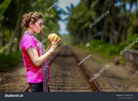 Hundred Sri Lanka Girl Hot Royalty Free Images Stock Photos Pictures Shutterstock