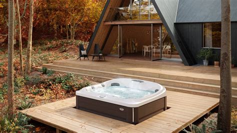 Jacuzzi® Hot Tubs Wellness Shop