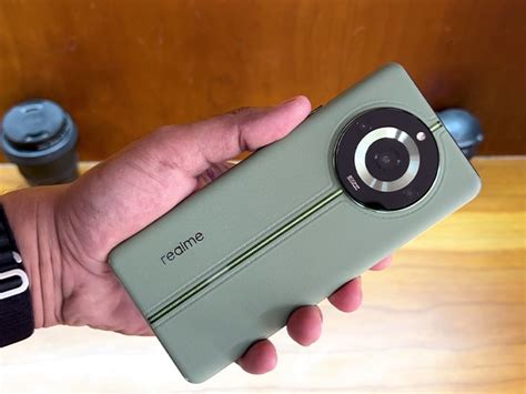 Video Realme Pro G Unboxing And First Look A Noteworthy Upgrade Gadgets