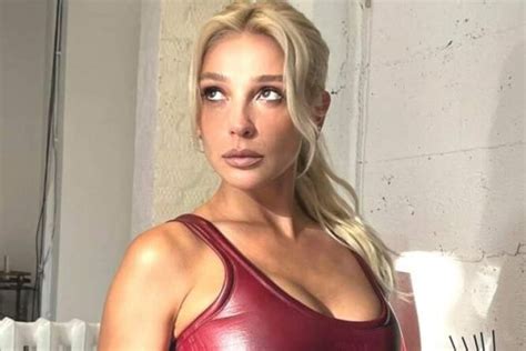 ანასტასია ივლეევა ამჯერად სერიალში გაშიშვლდა ფოტო