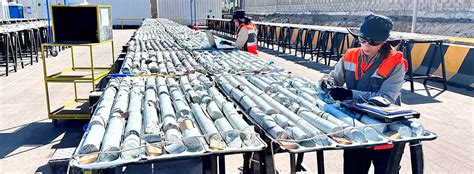 Criteria For The Definition And Characterization Of Geotechnical Units In A Rock Mass