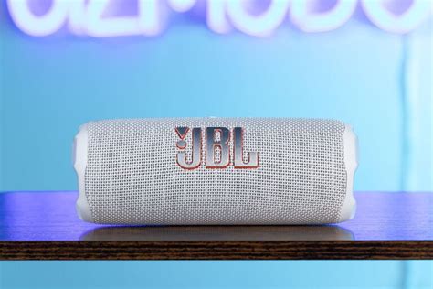 Jbl Charge Review The Champ Is Here