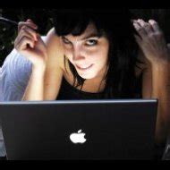 Mulheres Preferem Navegar Na Internet Do Que Fazer Sexo Colmeia O Agregador De Links Com