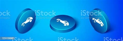 파란색 배경에 격리 된 아이소메트릭 깨진 자동차 아이콘입니다 자동차 호감 파란색 원 버튼입니다 벡터 일러스트레이션 3차원 형태에 대한 스톡 벡터 아트 및 기타 이미지