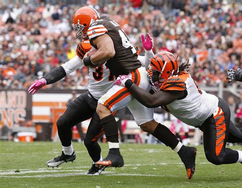 Peyton Hillis And The Top 5 Power Backs In The Nfl Speed Isnt Everything