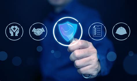 작업 안전 및 규정 준수 방패 악수 체크리스트 헬멧 및 건강 관리 기호를 포함한 안전 우선 아이콘을 가진 남자 건강관리와 의술에 대한 스톡 사진 및 기타 이미지 Istock