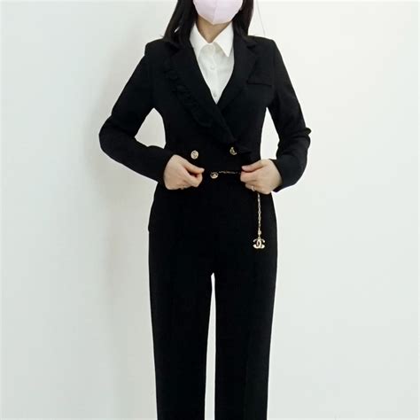 프릴 언발 카라 크롭 자켓 미니멀 여성 세미 정장 재킷 오피스룩 하객패션 스타일라떼