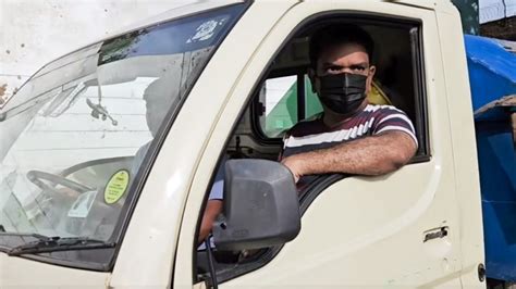 कूड़ा गाड़ी में बैठकर गली गली घूमे यूपी के मंत्री बोले जो कुछ मिला वो शेयर कर रहा हूं Up