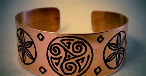 Bratara Din Cupru Cu Simboluri Dacice