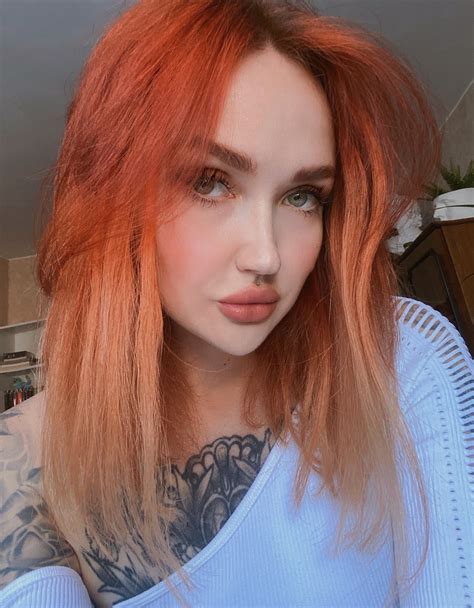 Такое странное ощущение когда тебе нужно выйти на нужной остановке из автобуса ты подъезжаешь