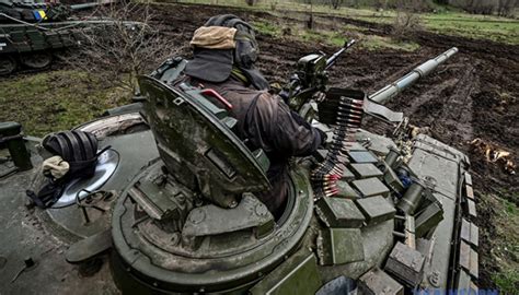 На фронті за добу сталося понад 100 бойових зіткнень