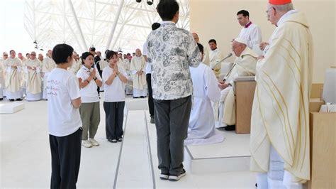 Новини Львів Папа Римський Франциск сумує з того що Україна страждає але не називає винуватця