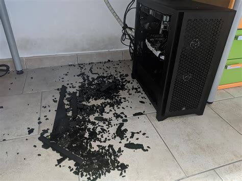 This Happened Today That Thing Literally Exploded In My Hands R Corsair
