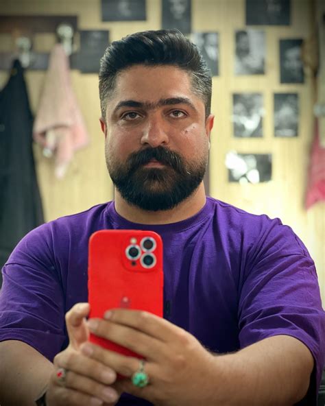 ‎وحید زارعی بازیگر و کارگردان‎ ‎اگه اینکاره باشی باز اینکارو میکنی