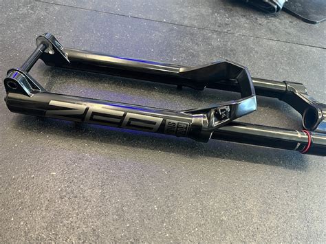 2023 rockshox zeb 29in brand new takeoff for sale