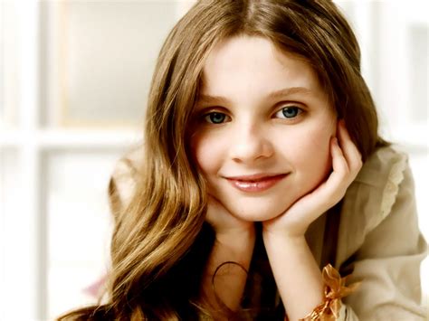 Abigail Breslin Disney Star Universe