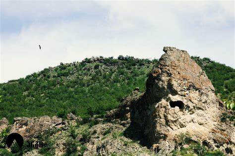 ნახიდურისა და თავგურგალას გამოქვაბულები კლდის სოფლები ანგი