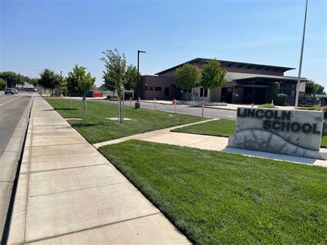 Drought Resistant Landscaping Replaced At Lincoln Manteca Bulletin