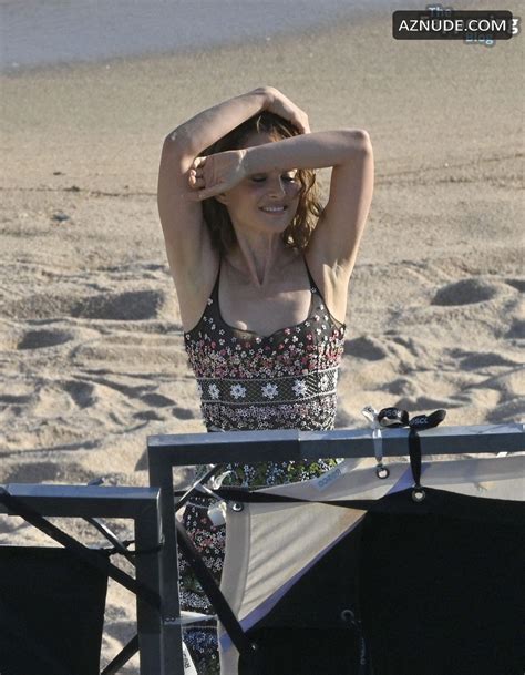 Natalie Portman S Sexy Jewel Encrusted Gown Beach Shoot AZNude