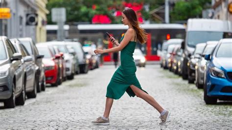 20 Weird Things People Find Extremely Attractive That Most Dont