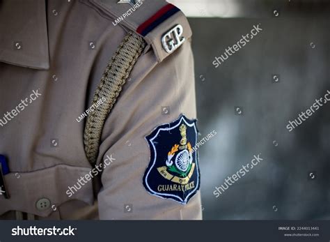 Asia 경찰 43211개가 넘는 로열티 프리 라이선스 대상 스톡 사진 Shutterstock