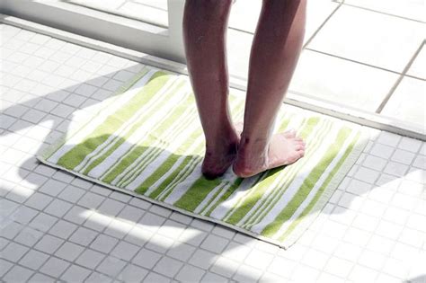 How To Strengthen Your Feet And Lift Your Arches With The Towel Curl Exercise Foot Exercises