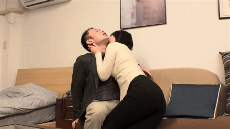 チ ポ大好きsex中毒女！絶頂地獄！荒々しいsexにマ コがビクつき悦ぶ！夫に隠し続けたエロ狂いな本性！大量の精子を愛おしそうにじっくり味わう