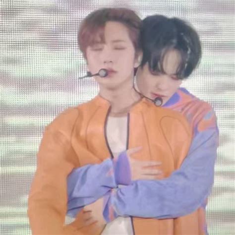 ㅎㅐㅊㅛ on Twitter 뭐 무 뭐야 고양이 둘 https t co Y OZPkAp S Twitter