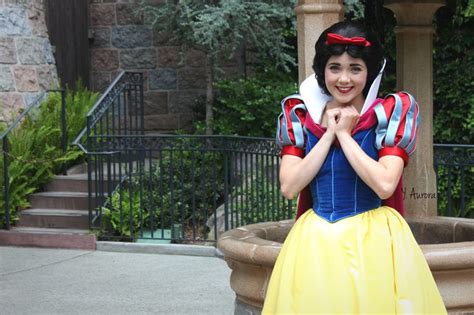 Snow White Disneyland Princess Snow White Snow White Disney