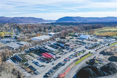 Devitts Nursery Christmas On The Farm With Eggbert 2023 Facebook